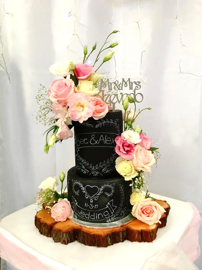 Weddings & Engagements Lyons Den Cakes - High Quality Adelaide Cakes