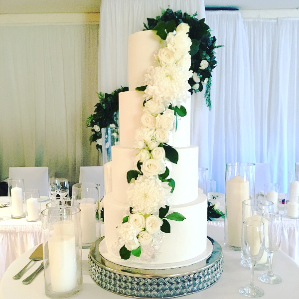 Weddings & Engagements Lyons Den Cakes - High Quality Adelaide Cakes